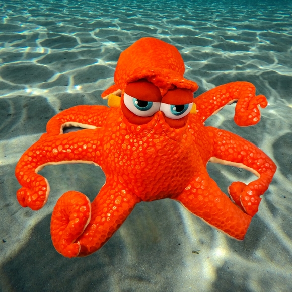 Disney | Toys | Disney Pixar Disney Store Finding Dory Hank Octopus ...